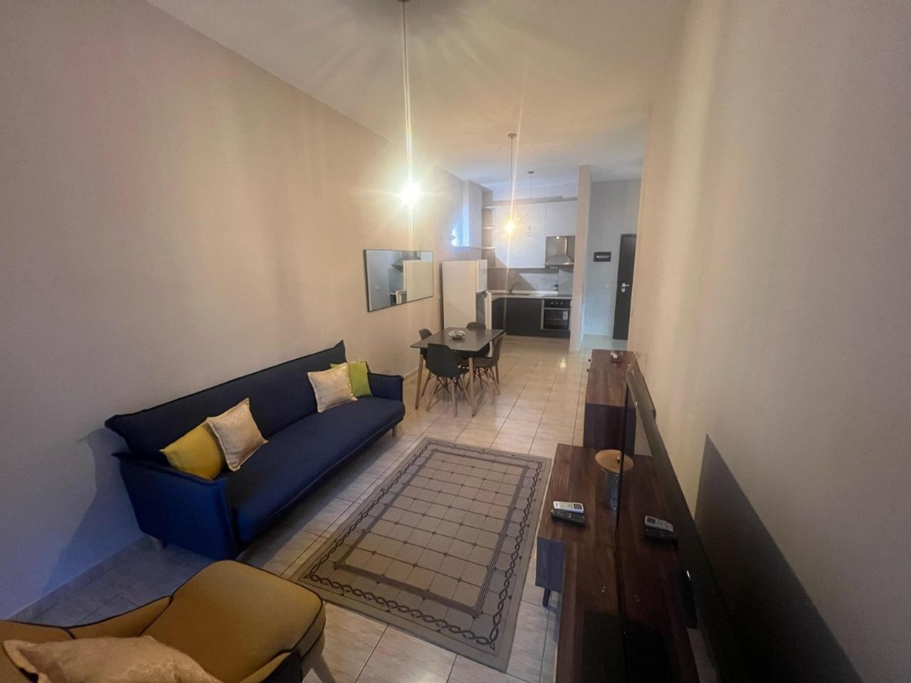 Prona Buze Detit Me Qera Ne Vlore Shqiperi