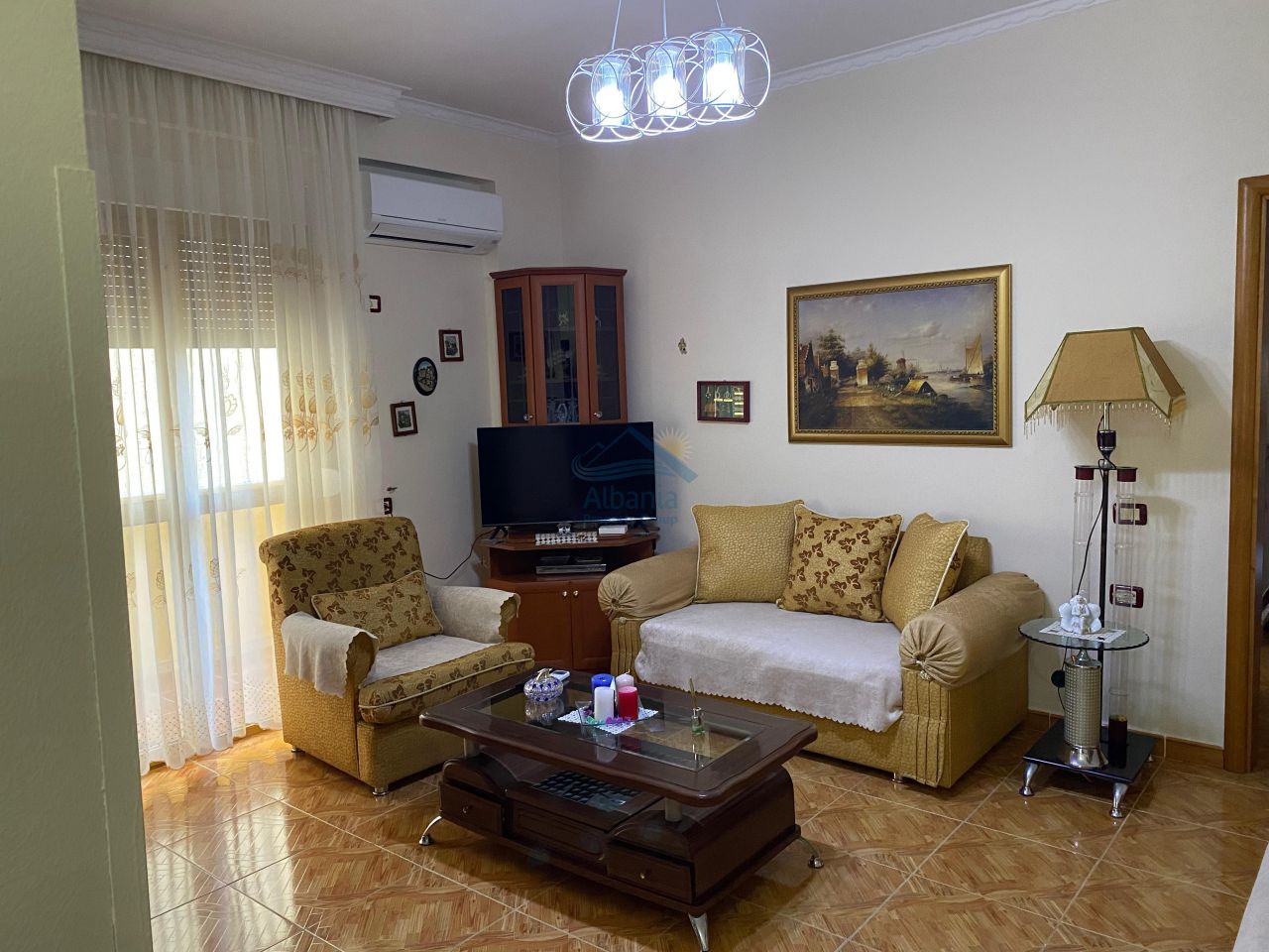 Apartament Me Qera Ne Qender Te Qytetit Vlore, Shqipëri
