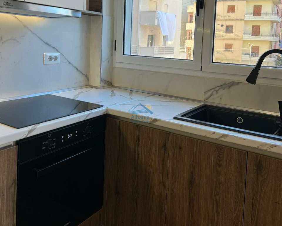 Apartament Me Qera Afatgjatë Në Vlorë, Shqipëri