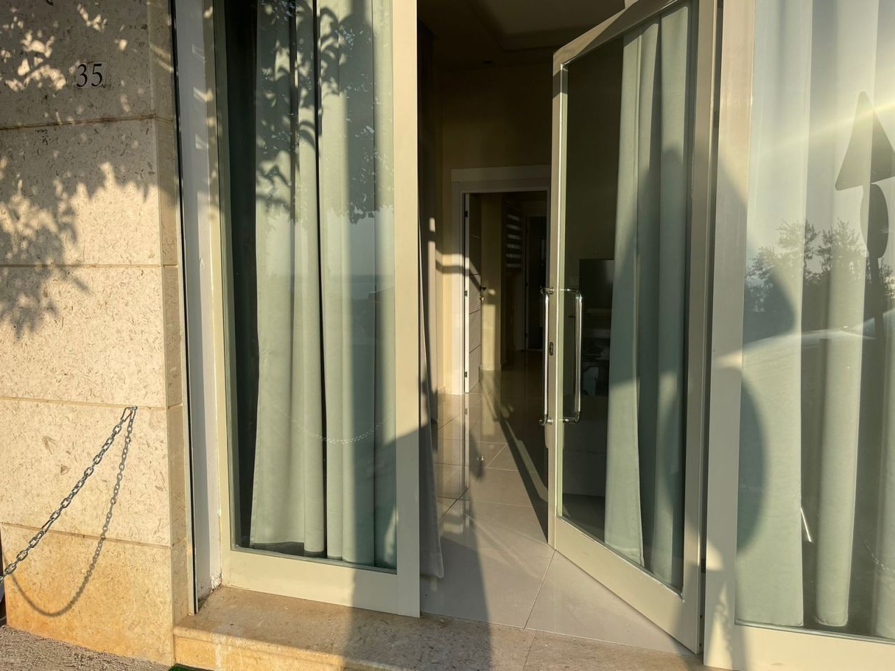 Studio Me Pamje Nga Deti Per Shitje Ne Vlore Shqiperi